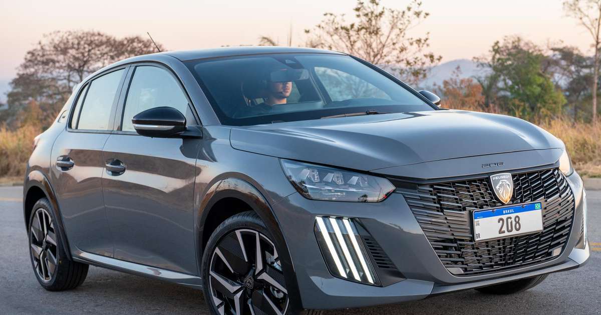 Novo Peugeot 208 híbrido terá novidades no interior e chega ainda em 2025