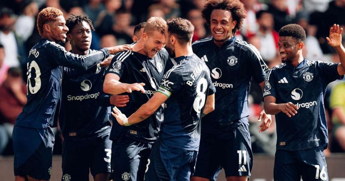 Manchester United tem atuação segura e vence Southampton