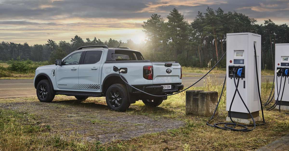 Ford revela nova Ranger híbrida plug-in de 279 cv na Europa