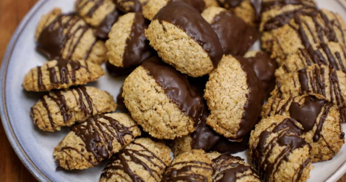 Biscoito caseiro de aveia com chocolate: delícia rica em fibras