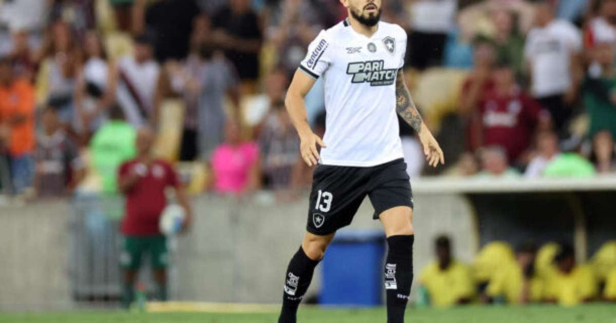 Alex Telles, do Botafogo, é convocado para a Seleção Brasileira