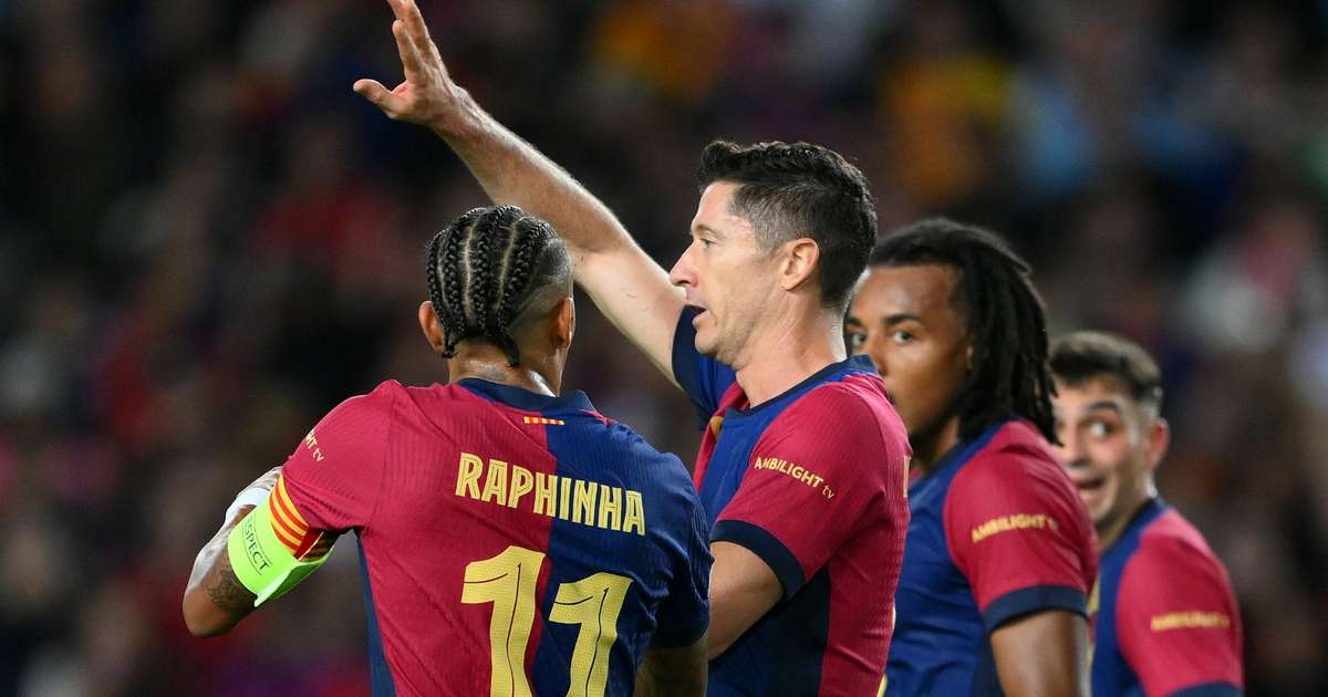 Com hat-trick de Raphinha e Barcelona goleia o Bayern de Munique