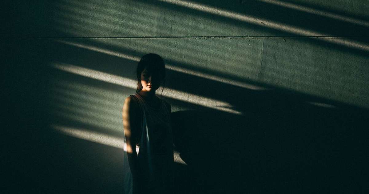 Pessoas sem amigos próximos têm esses oito comportamentos sem nem perceber