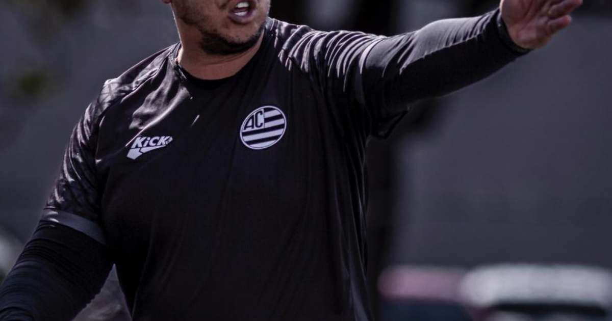 Rodrigo Rojas analisa temporada no comando do Athletic e Social