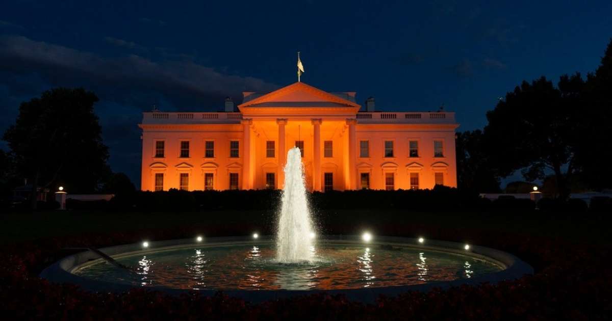 Donald Trump se muda para Casa Branca; residência tem duas piscinas e ...