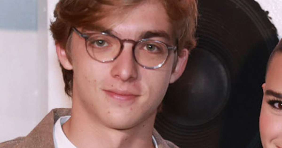 Filho de Luciano Huck, Joaquim Huck surge com a namorada em noitada Filho de Luciano Huck, Joaquim Huck surge com a namorada em noitada