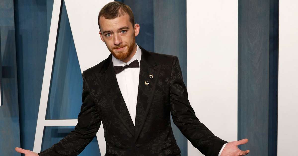 Itens pessoais de Angus Cloud serão leiloados para caridade 16 meses ...