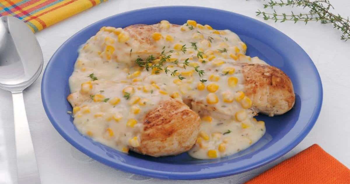 Filé de frango com milho e requeijão: um almoço fácil e delicioso