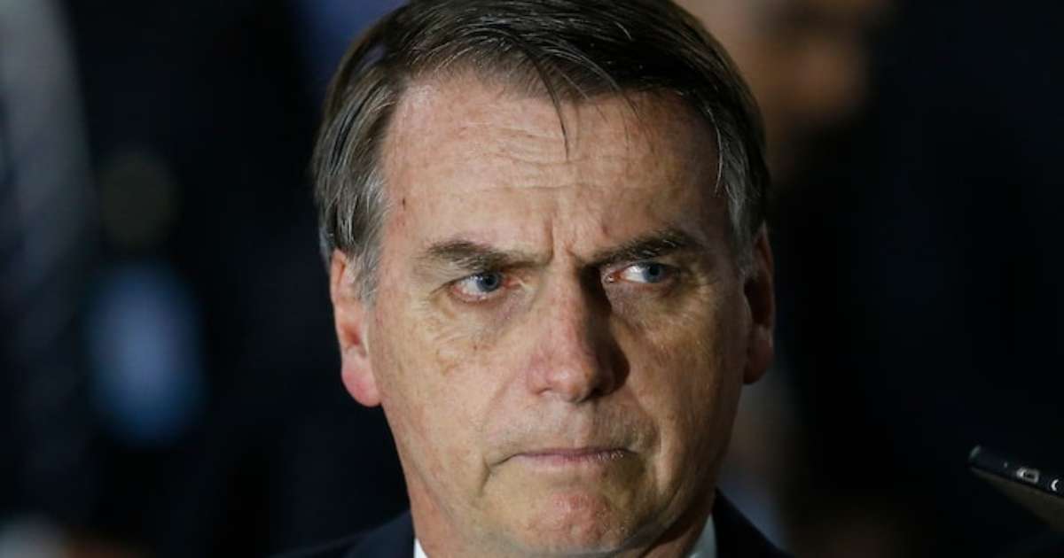 Mesmo inelegível, Bolsonaro planeja disputar eleições de 2026 com filho ...