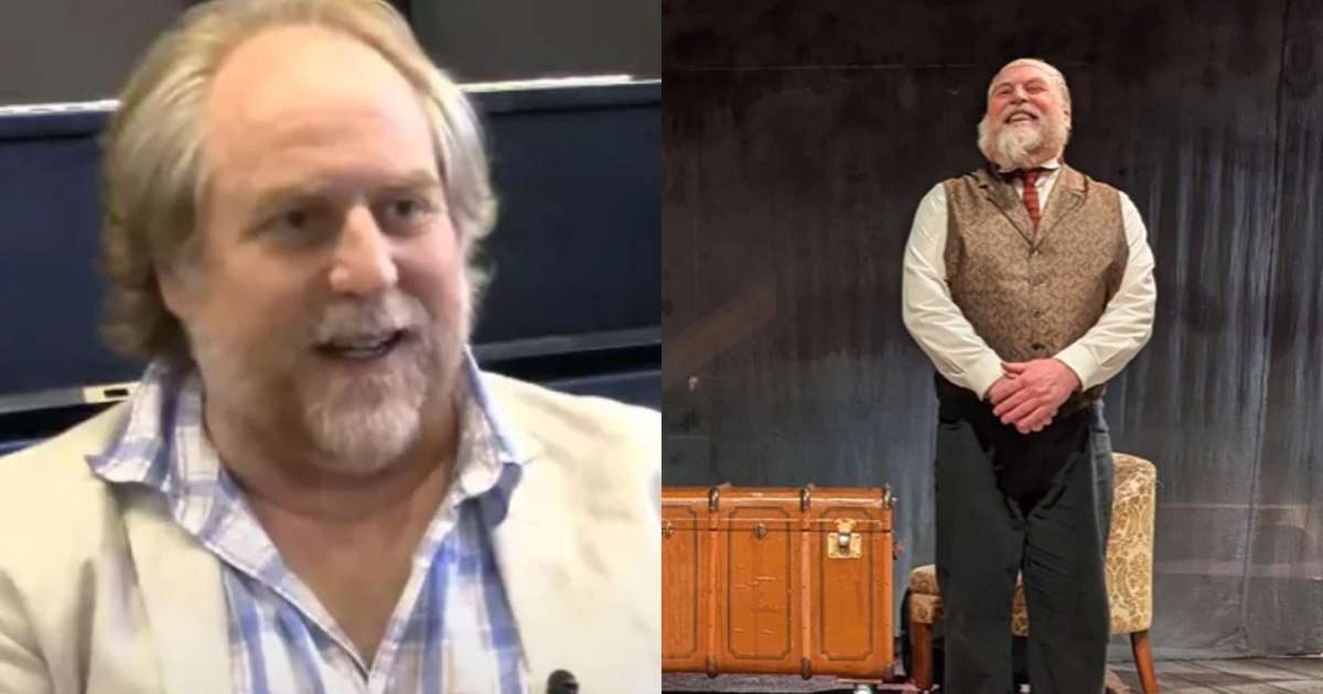 Tragédia! Ator morre no palco durante apresentação de Natal