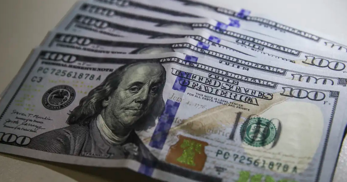 Dólar bate novo recorde, pelo 3º dia seguido, e fecha em R$ 6