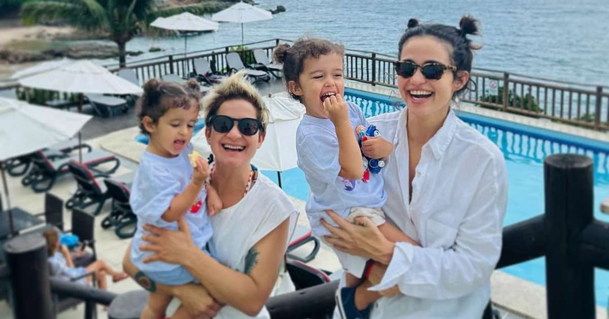 Nanda Costa afirma que decisão de assumir relacionamento com esposa foi ...