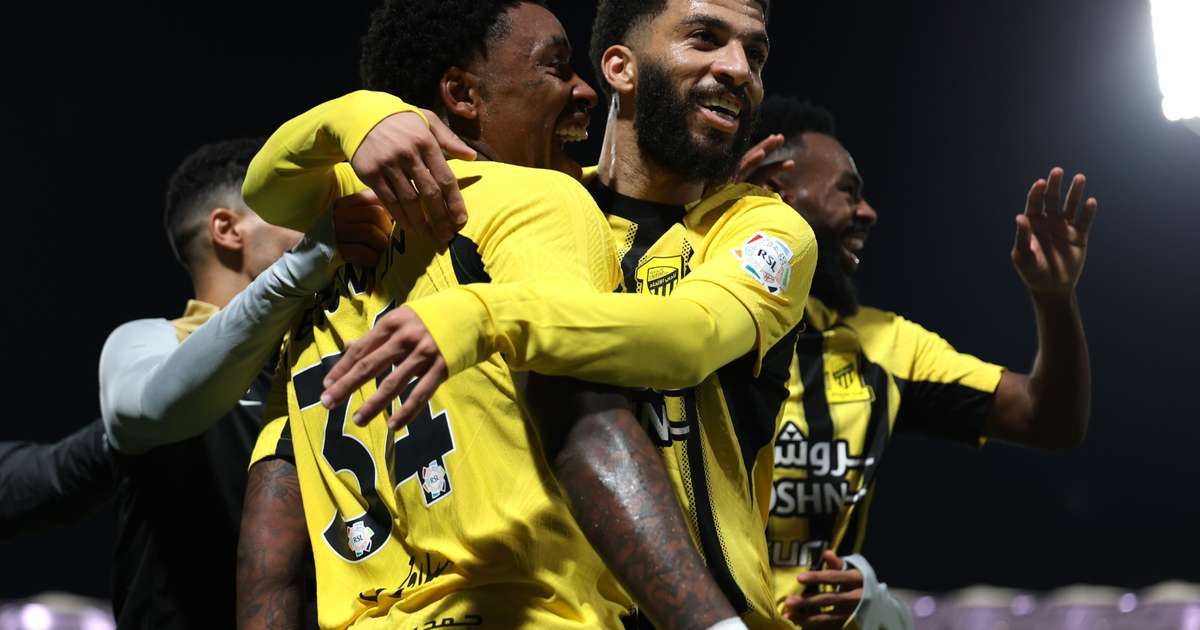 Com gol no apagar das luzes, Al-Ittihad vence Al-Nassr