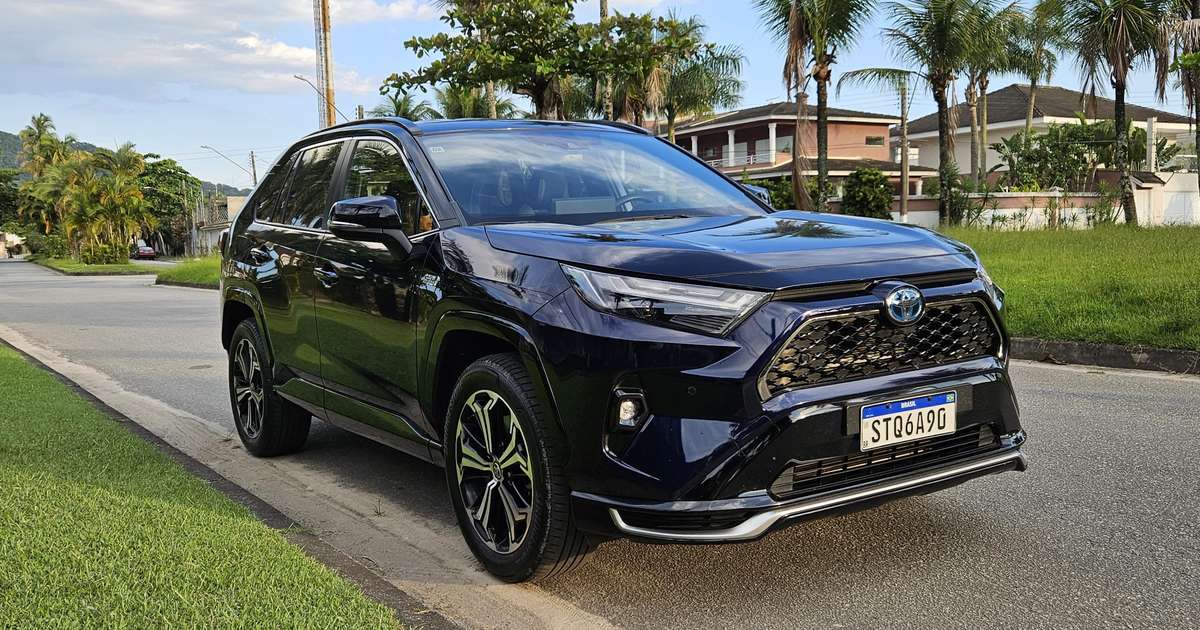 Review: Toyota RAV4 Plug-in Hybrid é bom, mas bateria é limitada