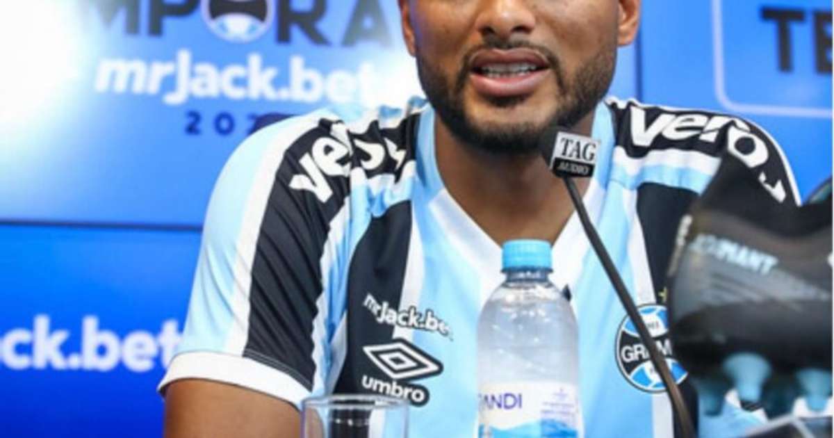 Reinaldo tem propostas de clubes da série A, mas quer ficar no Grêmio
