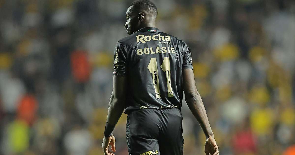 Bolasie promove 'desafio' com prêmio em Pix; entenda