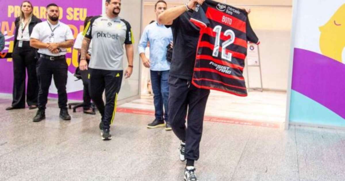 Boto chega ao Rio e fala em títulos pelo Flamengo