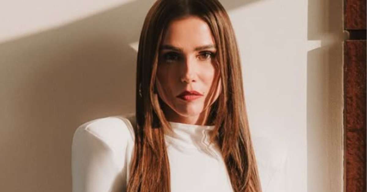 Deborah Secco faz duro desabafo sobre morte da irmã, aos 5 anos ...