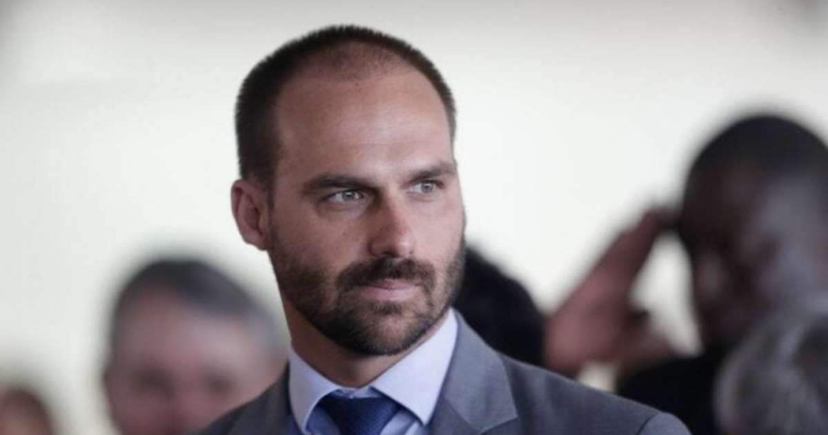 Eduardo Bolsonaro diz que se 'sacrificaria' para concorrer à Presidência