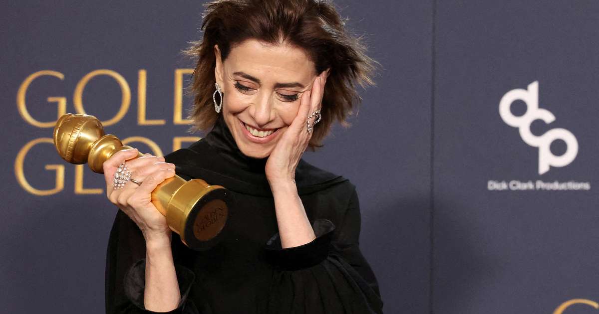 Fernanda Torres ganha prêmio de Melhor Atriz de Drama no Satellite Awards