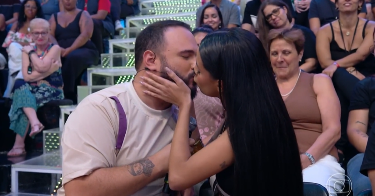 Ed Gama causa alvoroço no 'Domingão' com beijo técnico em mulher na ...