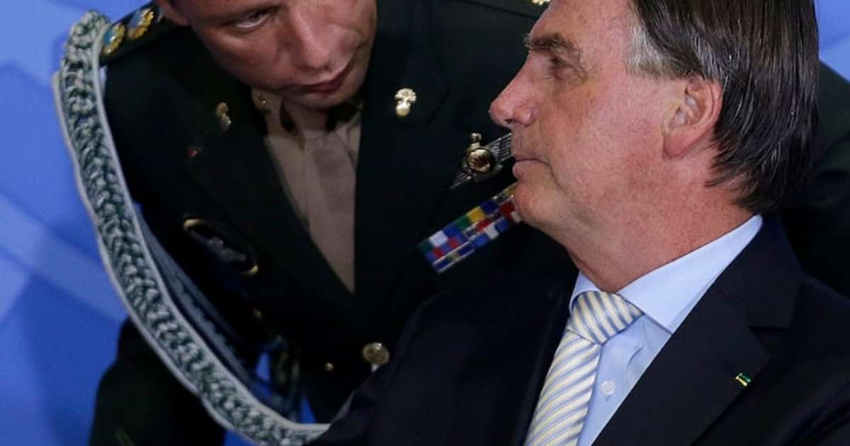 Bolsonaro e Mauro Cid envolvidos na distribuição de remédios proibidos ...