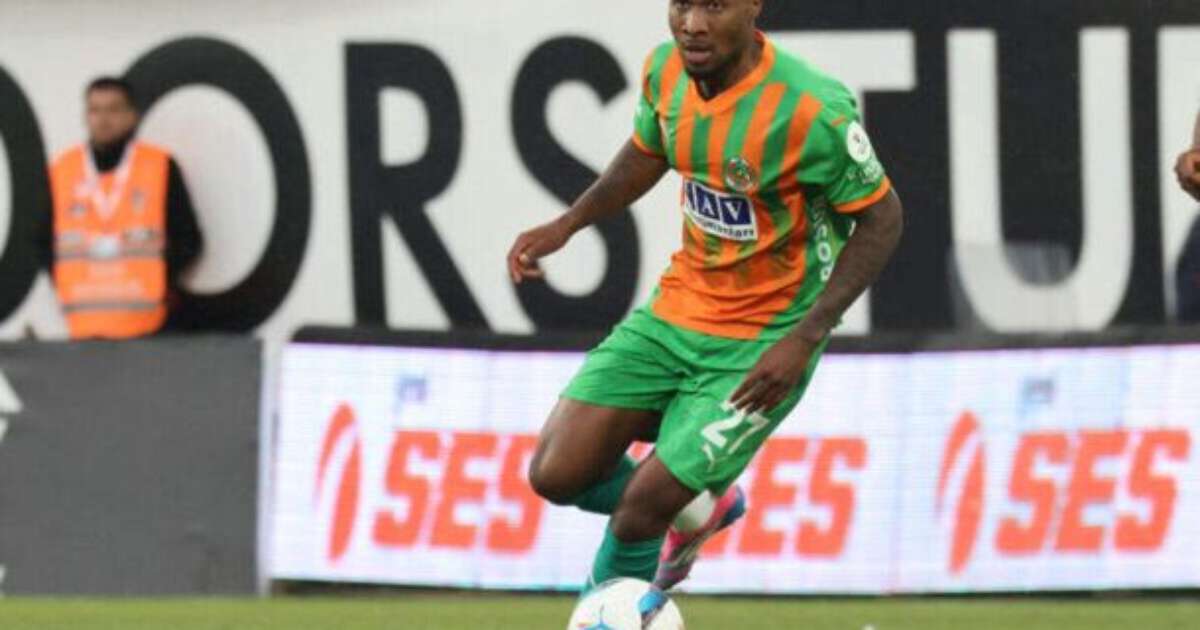 Loide acerta com o Vasco e inicia viagem para o RJ; veja valores