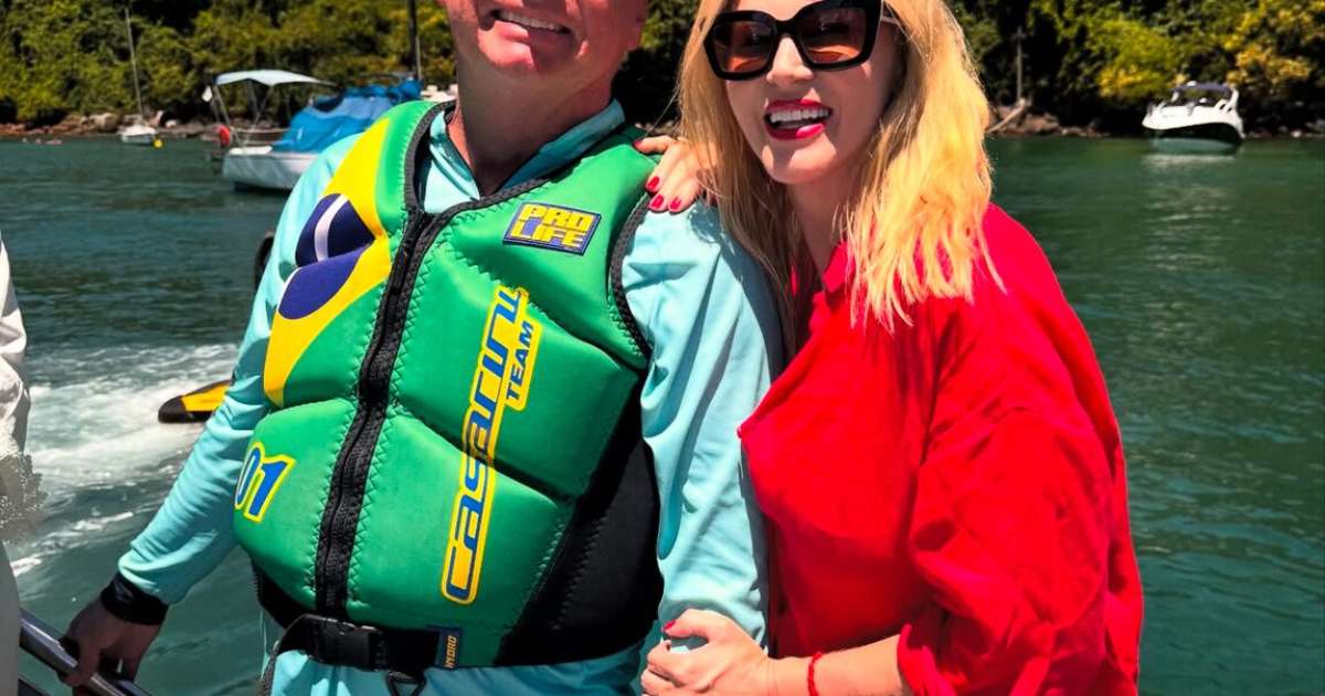 Bolsonaro encontra socialite e ex-advogado durante passeio de jet ski ...