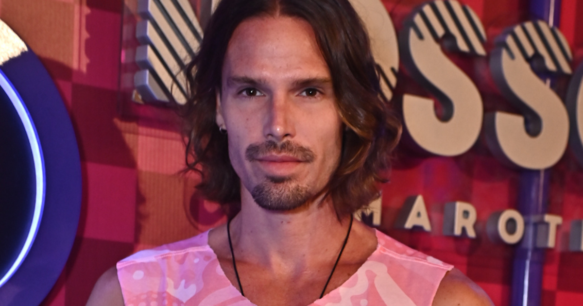 Galã dos anos 2000, Jônatas Faro fala sobre visual: 'Beleza é interna'