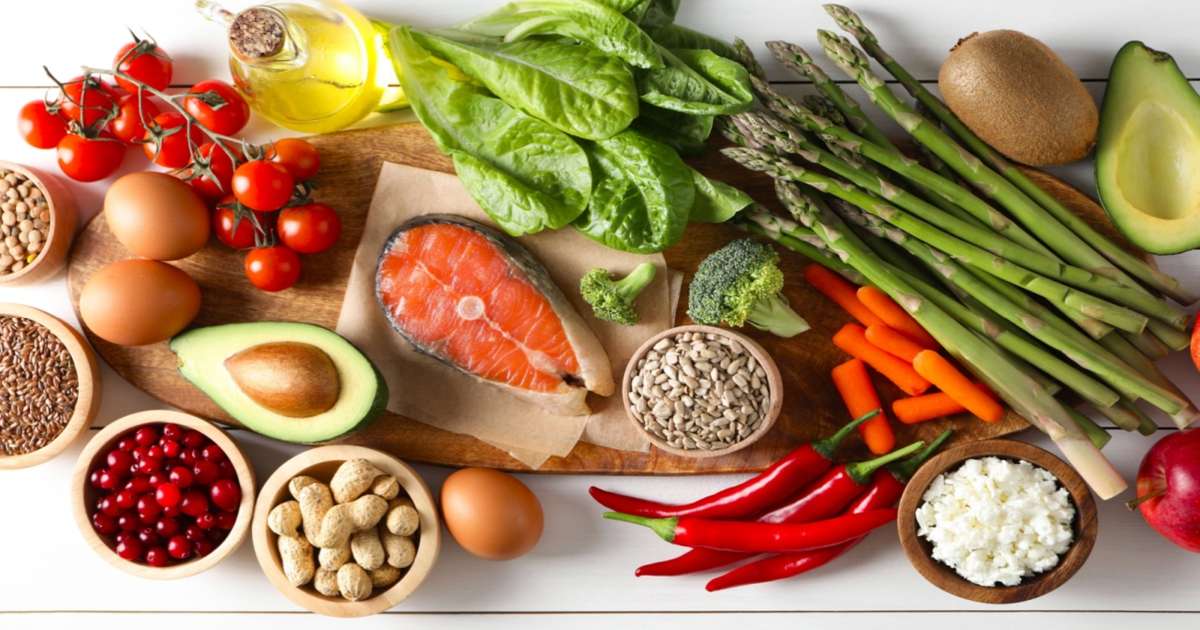 Alimentos anti-inflamatórios; nutricionista lista os 13 principais