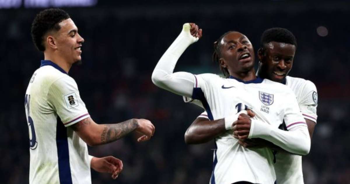 Inglaterra vence Letônia e segue 100% nas Eliminatórias
