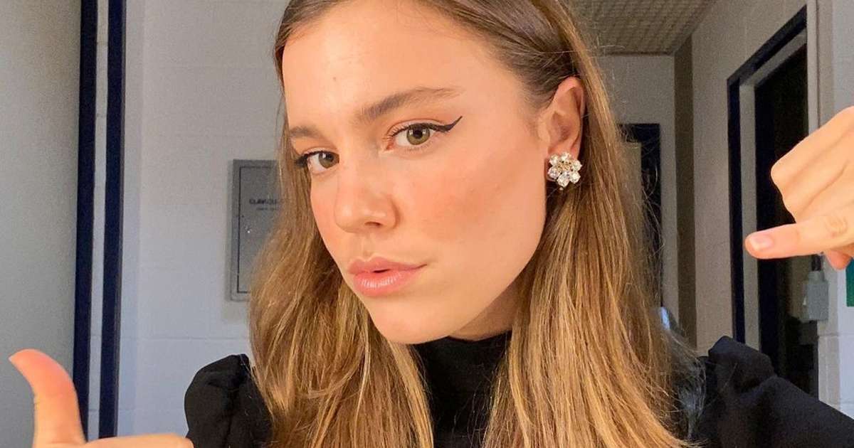 Alice Wegmann celebra fase especial com papel marcante em 'Vale Tudo'