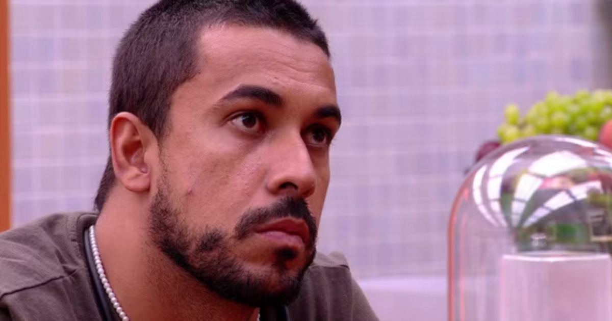 BBB25: Na madrugada, Maike escuta conversa de adversários na Central do ...