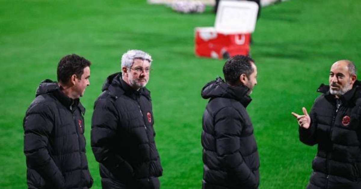 Odair Hellmann, possível alvo do Fluminense, deixa o comando do Al-Raed