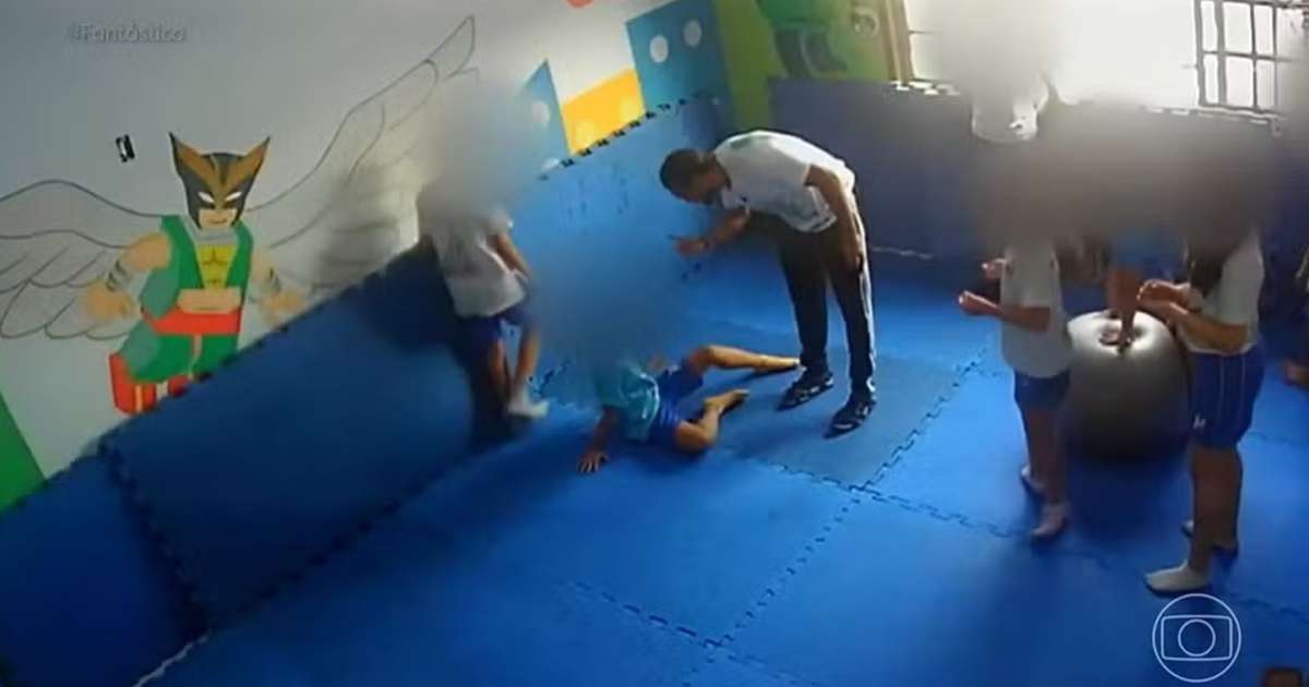 Câmera de segurança flagra professor agredindo criança autista dentro ...
