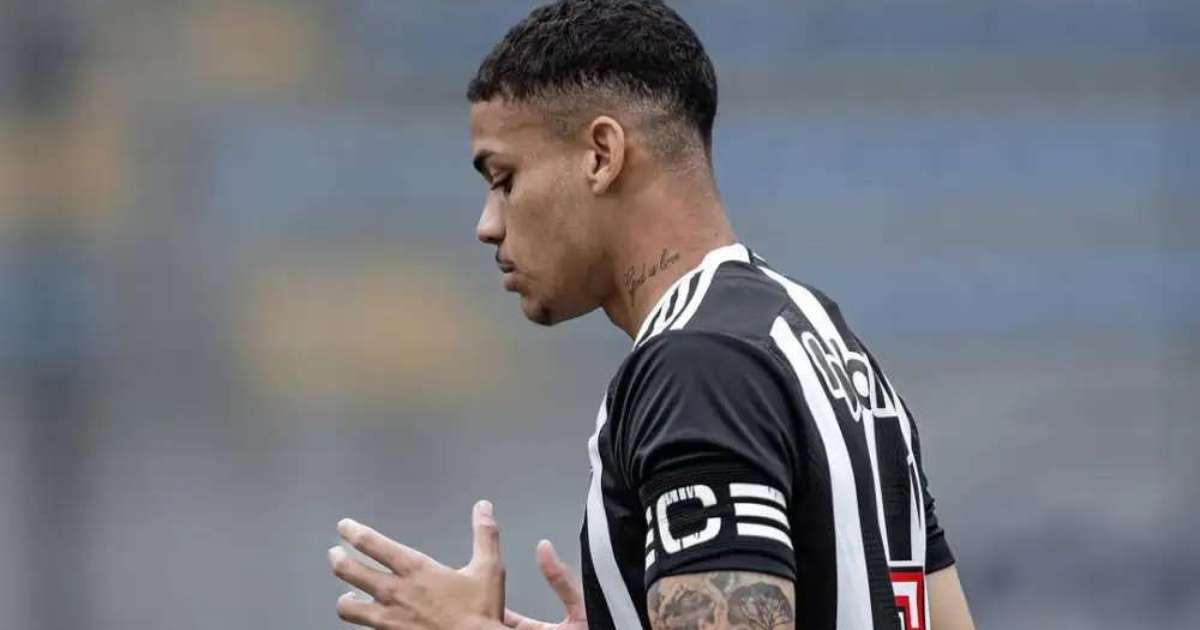 Vitória fecha com lateral esquerdo do Atlético Mineiro
