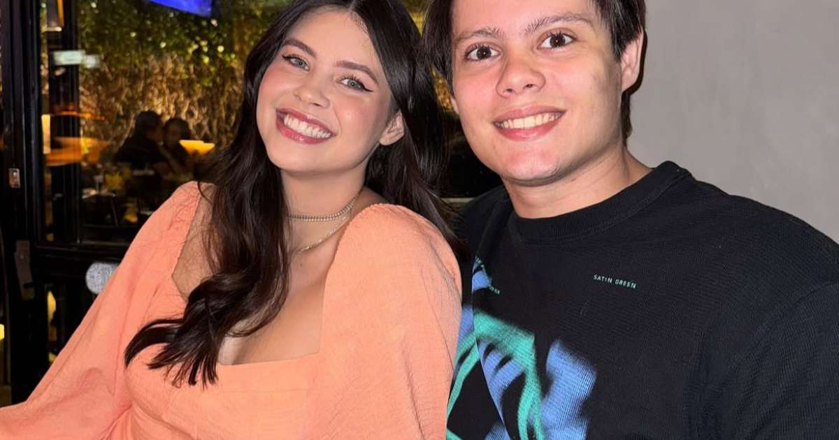 Filho de Maira Cardi se casa e web provoca: 'Mais make que a noiva'