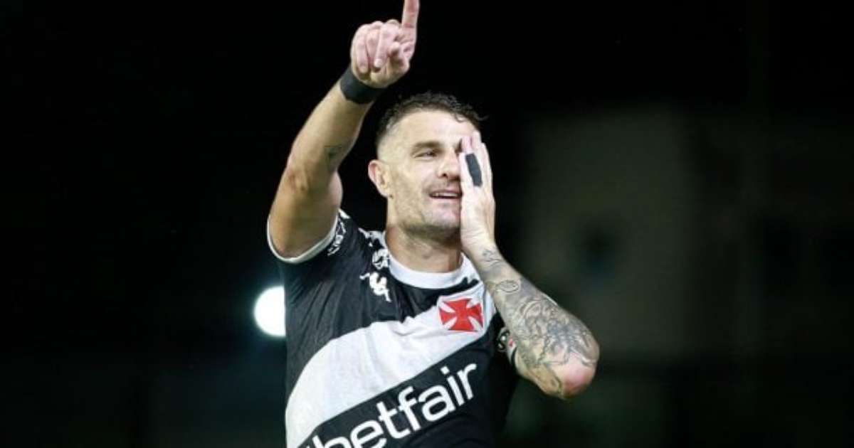 Vegetti supera Kane e vira o jogador com mais gols de cabeça no mundo ...