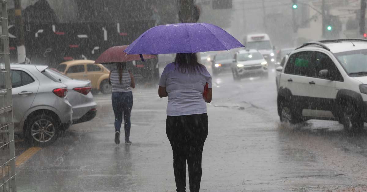 Inmet emite alerta para chuvas intensas nesta quarta em quase todo o País