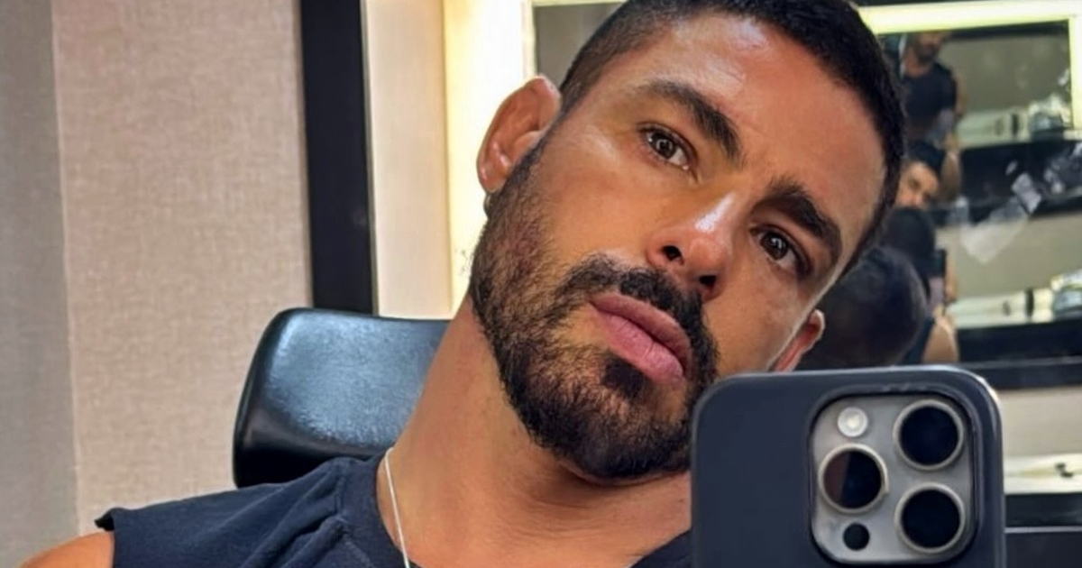 Cauã Reymond, que teria sido criticado por mau cheiro, já disse não ...