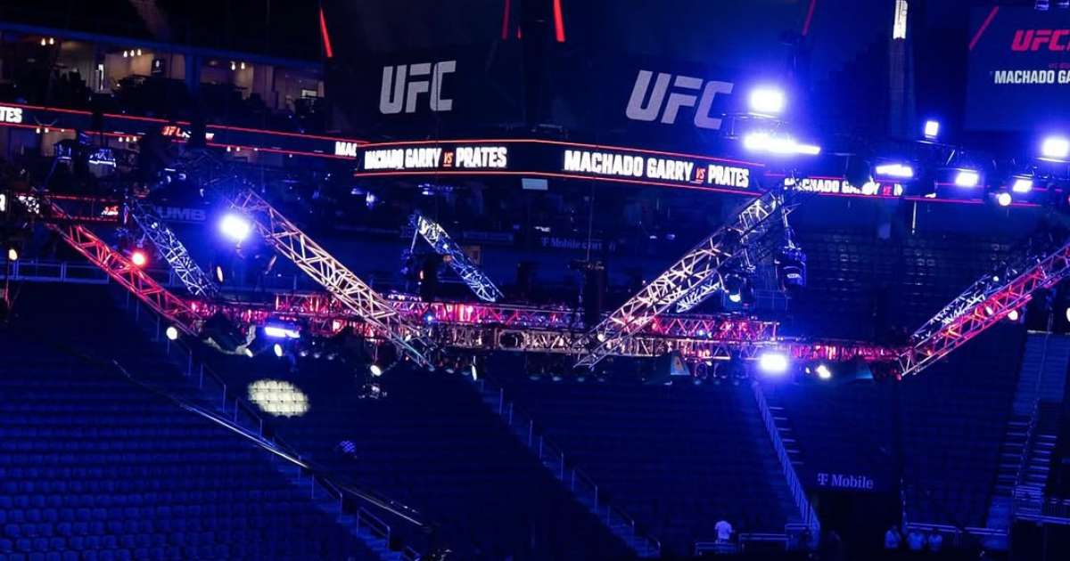 UFC Kansas City: Carlos Prates quase vira luta, mas é derrotado