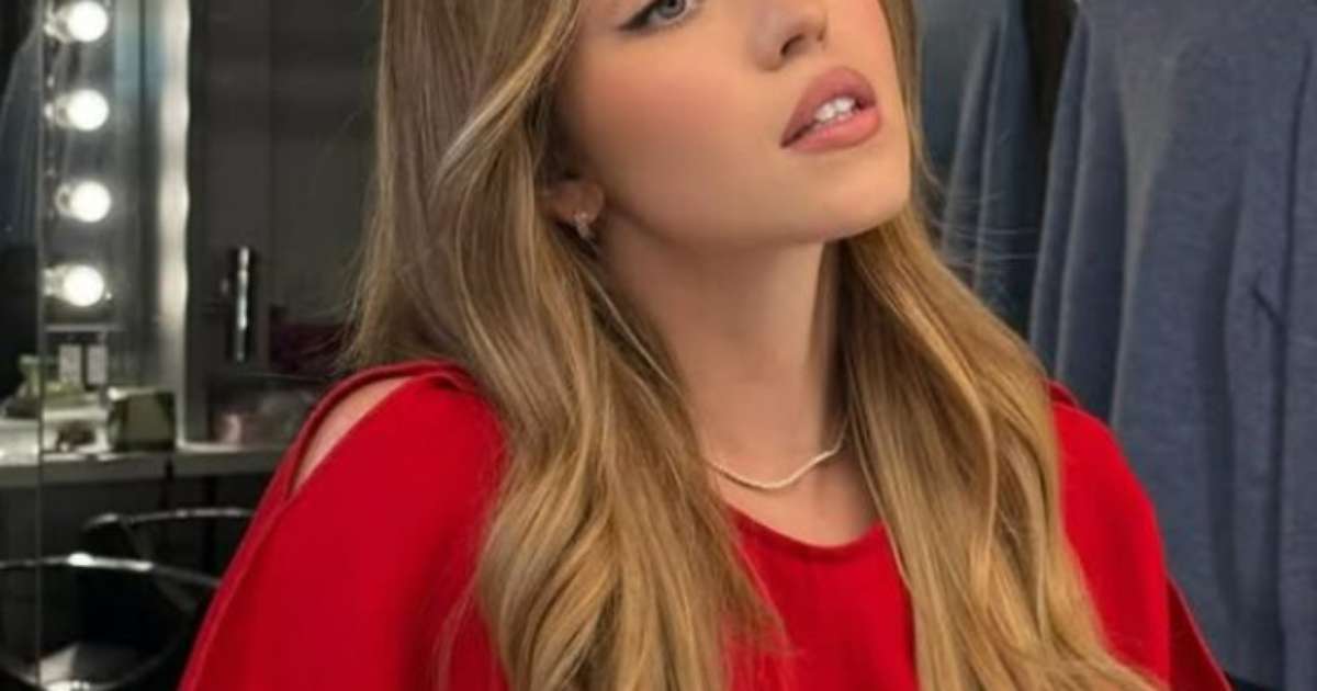 Sydney Sweeney lança sabonete feito com água do próprio banho: 'Dando o ...