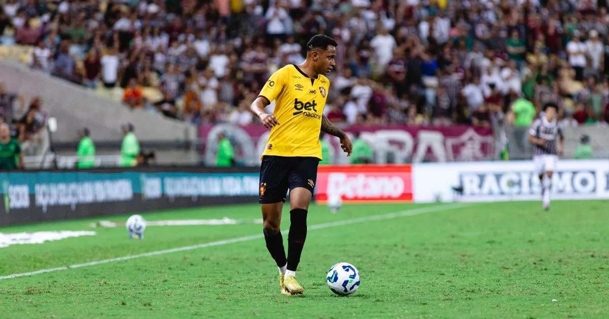 Sport rescinde contrato de atacante Arthur Sousa