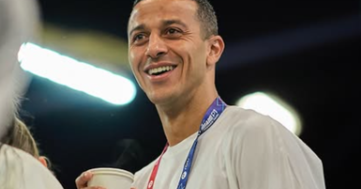 Barcelona faz convite especial para Thiago Alcântara