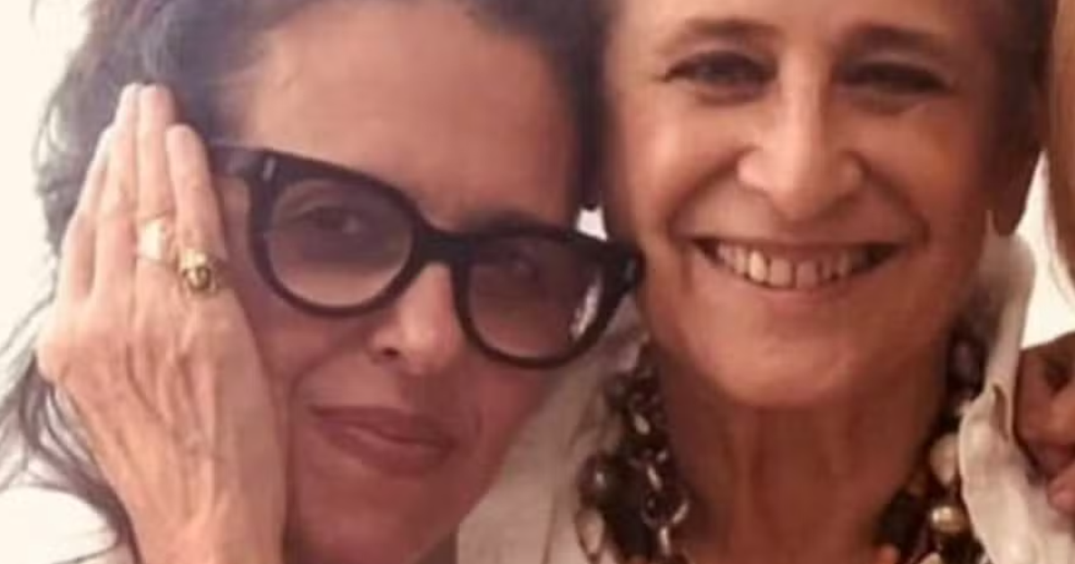 Maria Bethânia anuncia fim de casamento e celebra 60 anos de carreira ...