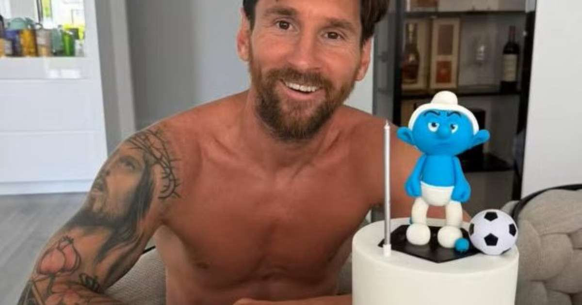Smurfel Messi? Astro ganha bolo dos Smurfs em 'aniversário ranzinza' de ...