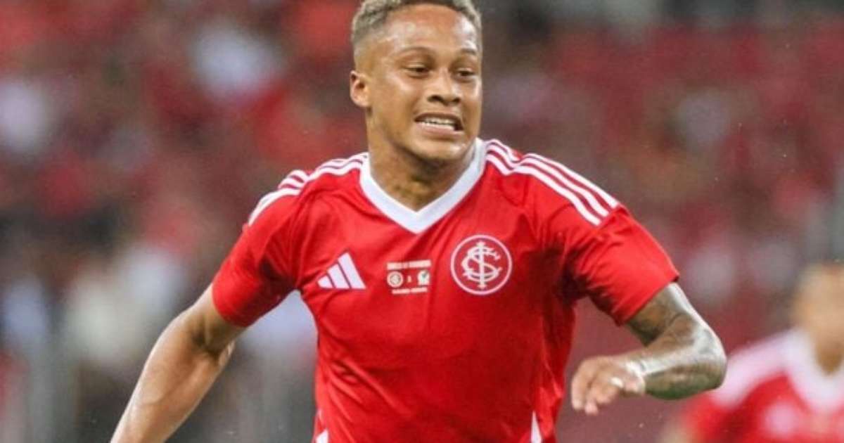 Internacional recebe liberação da Fifa para estender empréstimo de Vitinho