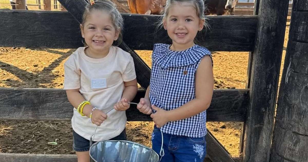Momento fofura! Maria Alice e Maria Flor roubam a cena na fazenda de ...