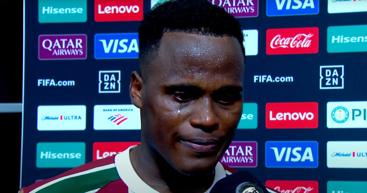 Jhon Arias emocionado após derrota do Flu para Chelsea no Mundial de Clubes