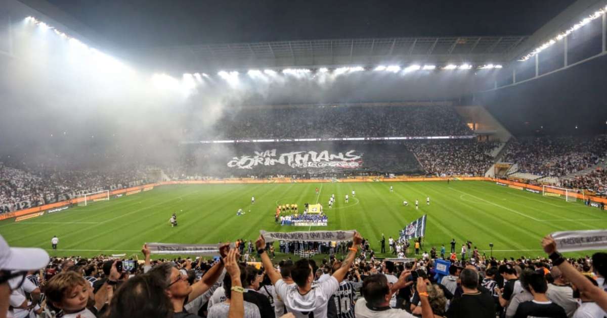 Torcida organizada do Corinthians convoca torcedores para protesto